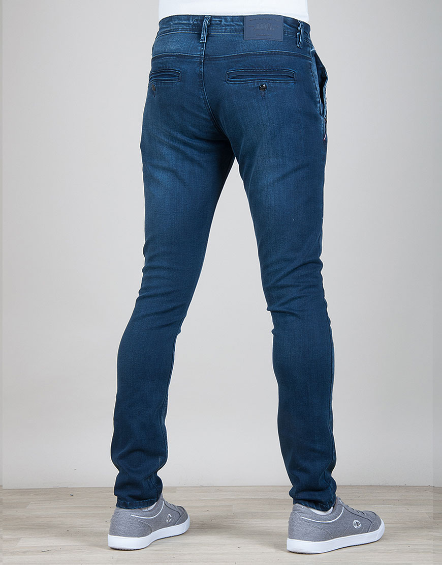 Nova kolekcija u svim maloprodajnim objektima sirom Srbije - Bros Jeans